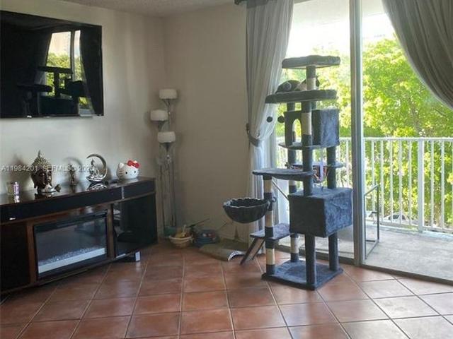 Luxury apartment complex for rent in North Bay Village, United States