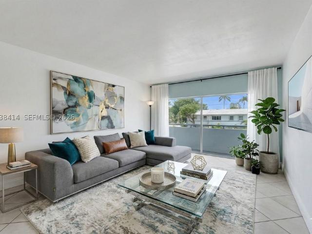 Luxury apartment complex for rent in North Bay Village, United States