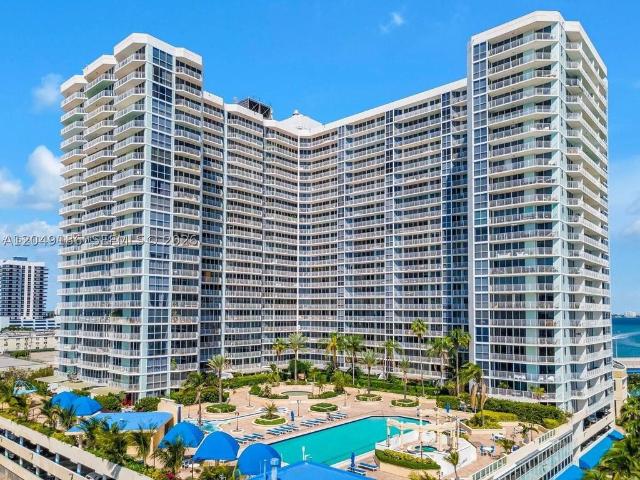 Luxury apartment complex for rent in North Bay Village, United States