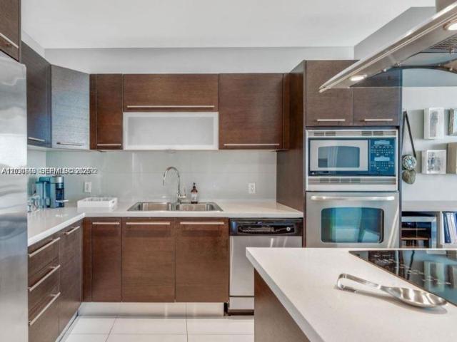 Luxury apartment complex for rent in North Bay Village, United States