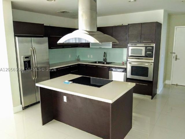 Luxury apartment complex for rent in North Bay Village, United States
