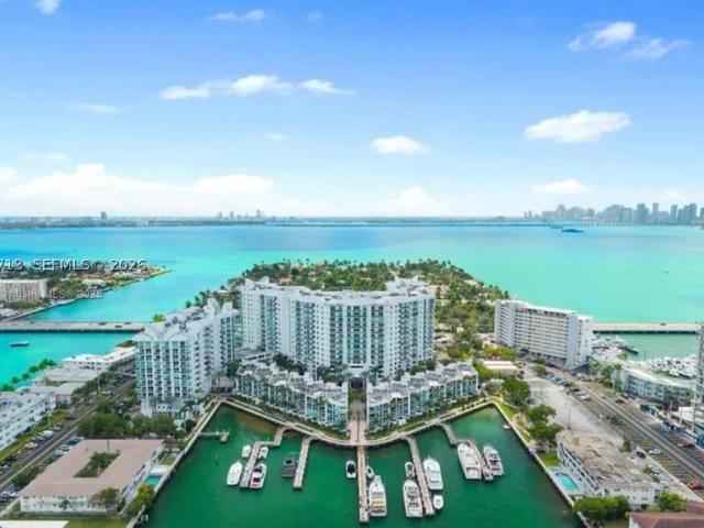 Luxury apartment complex for rent in North Bay Village, United States