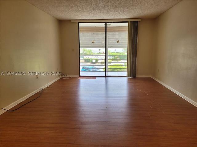 Luxury apartment complex for rent in North Lauderdale, United States