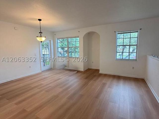 Luxury apartment complex for rent in North Lauderdale, United States