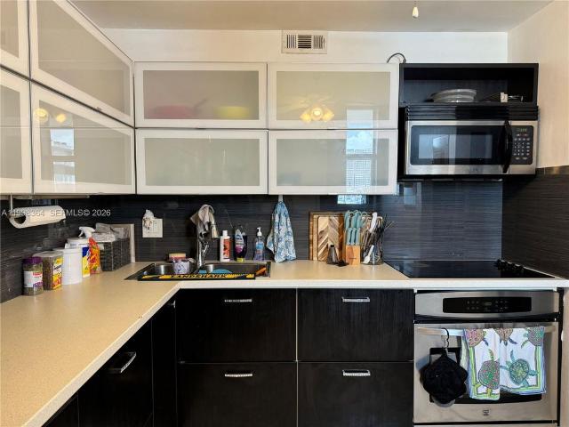 Luxury apartment complex for rent in North Miami Beach, Florida