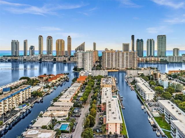 Luxury apartment complex for rent in North Miami Beach, Florida