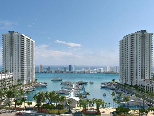 Luxury apartment complex for rent in North Miami Beach, Florida