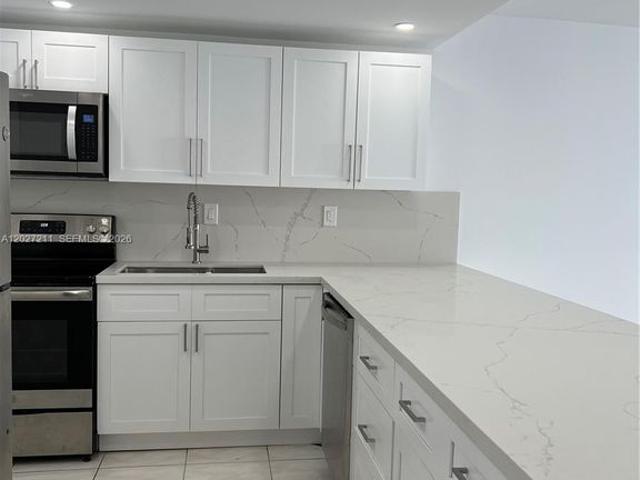 Luxury apartment complex for rent in North Miami Beach, Florida