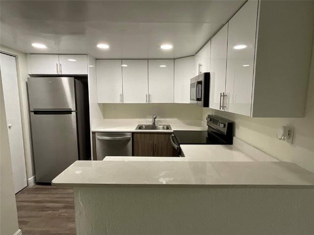 Luxury apartment complex for rent in North Miami Beach, Florida