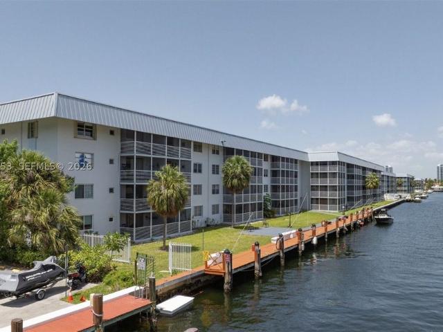 Luxury apartment complex for rent in North Miami Beach, Florida