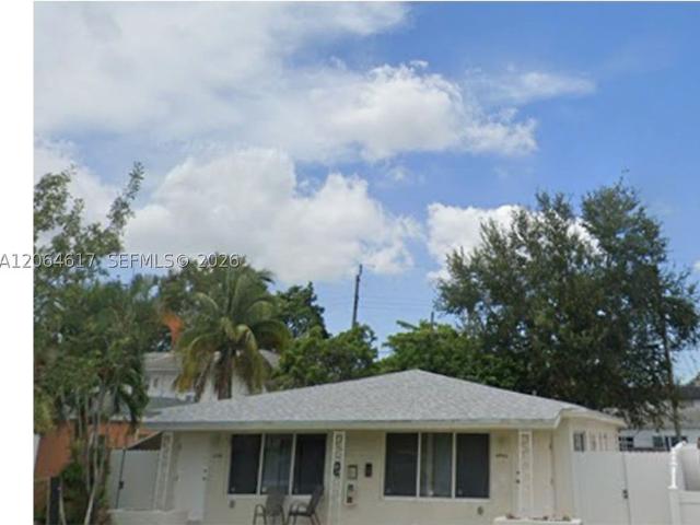 Luxury apartment complex for rent in North Miami Beach, Florida