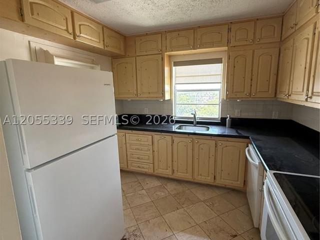 Luxury apartment complex for rent in North Miami Beach, United States