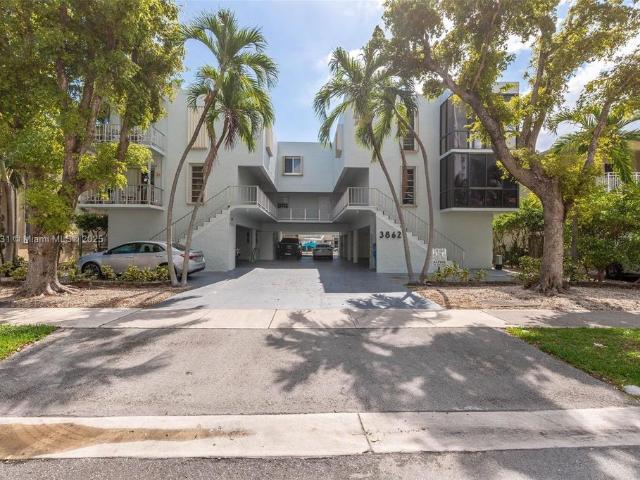 Luxury apartment complex for rent in North Miami Beach, United States
