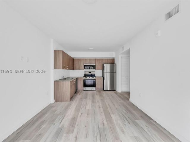 Luxury apartment complex for rent in North Miami Beach, United States