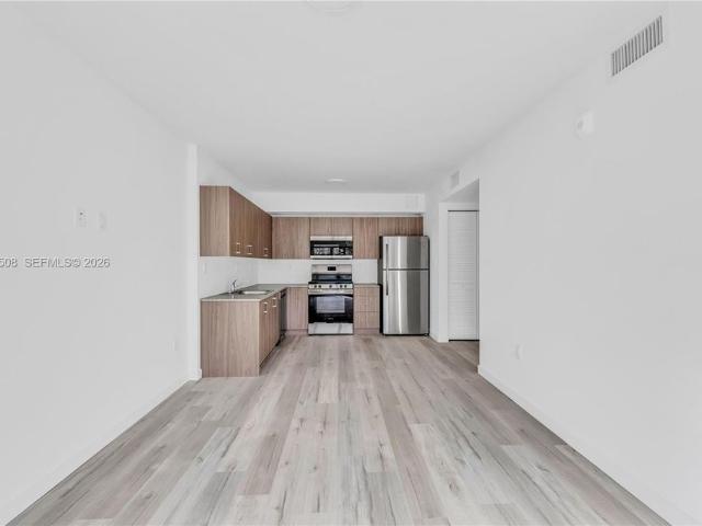 Luxury apartment complex for rent in North Miami Beach, United States