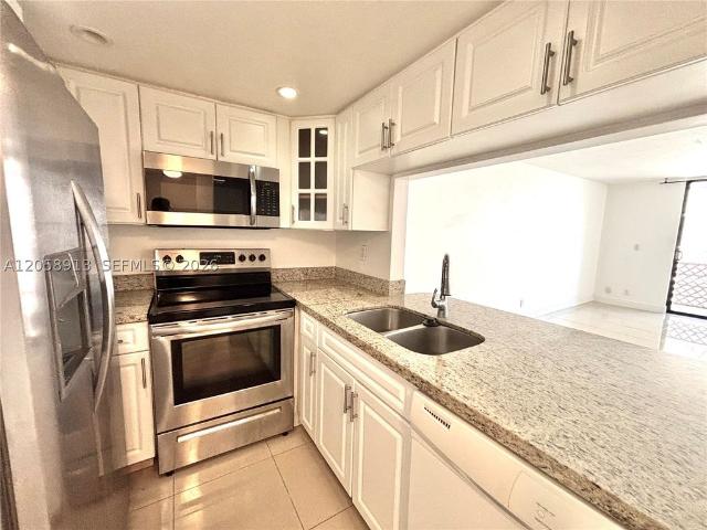Luxury apartment complex for rent in North Miami Beach, United States