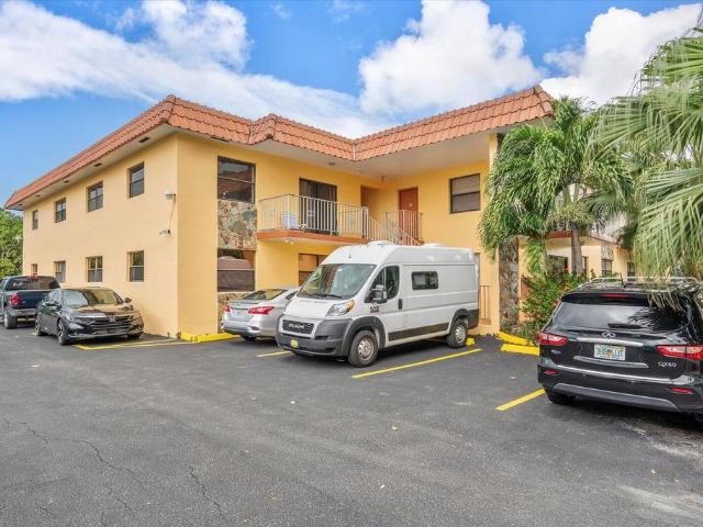 Luxury apartment complex for rent in North Miami Beach, United States