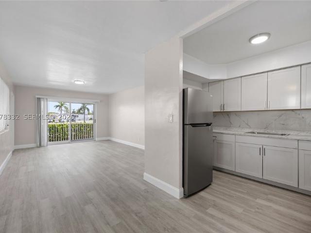 Luxury apartment complex for rent in North Miami Beach, United States