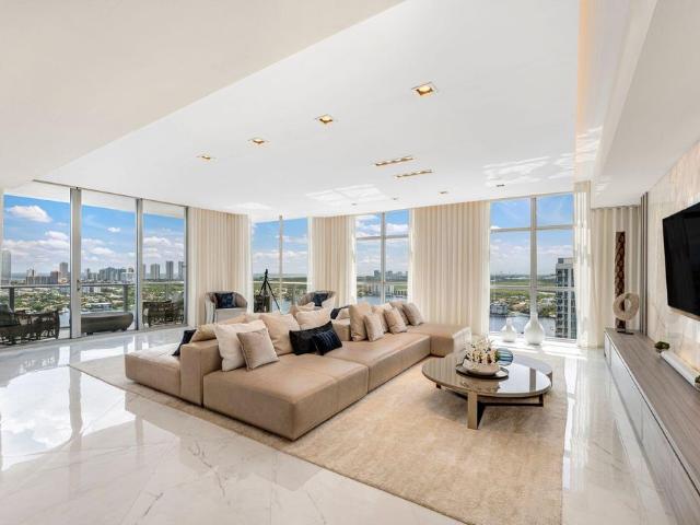 Luxury apartment complex for rent in North Miami Beach, United States