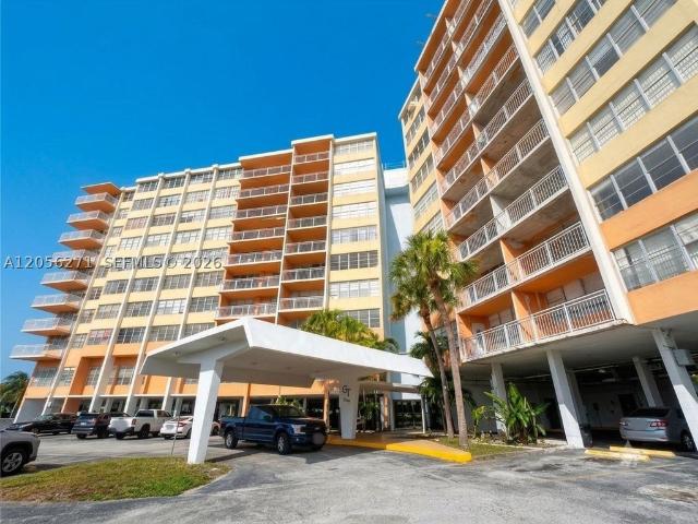 Luxury apartment complex for rent in North Miami Beach, United States
