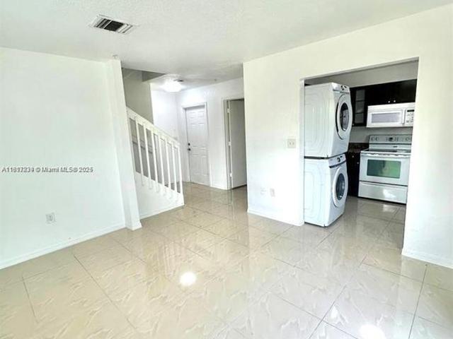 Luxury apartment complex for rent in North Miami Beach, United States