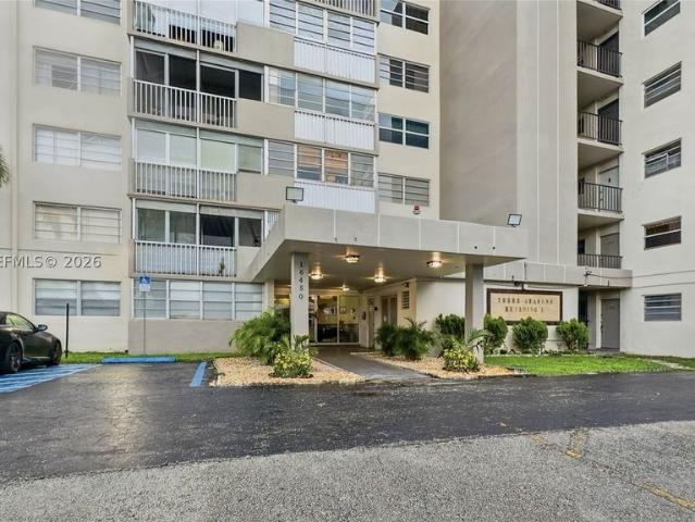 Luxury apartment complex for rent in North Miami Beach, United States