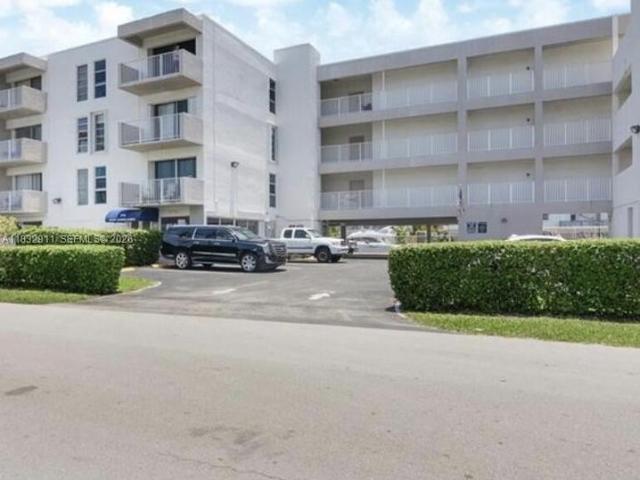 Luxury apartment complex for rent in North Miami Beach, United States
