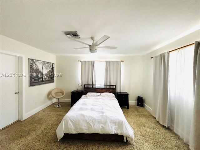 Luxury apartment complex for rent in North Miami Beach, United States