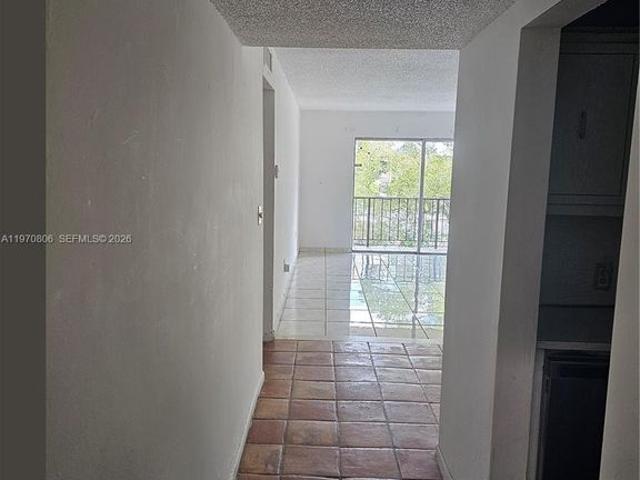 Luxury apartment complex for rent in North Miami, Florida