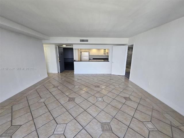 Luxury apartment complex for rent in North Miami, Florida