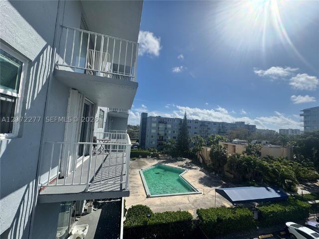 Luxury apartment complex for rent in North Miami, Florida
