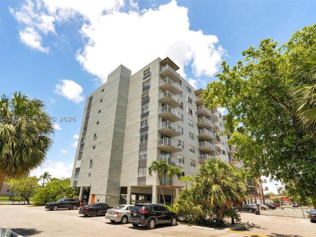 Luxury apartment complex for rent in North Miami, Florida