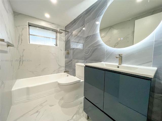 Luxury apartment complex for rent in North Miami, Florida