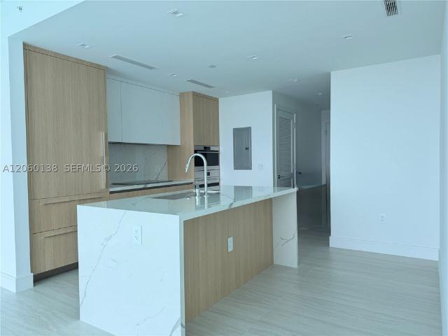 Luxury apartment complex for rent in North Miami, Florida