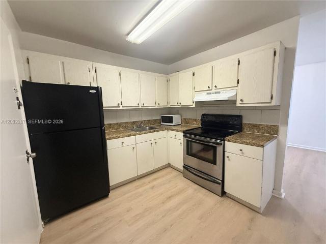 Luxury apartment complex for rent in North Miami, Florida