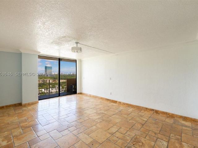 Luxury apartment complex for rent in North Miami, Florida