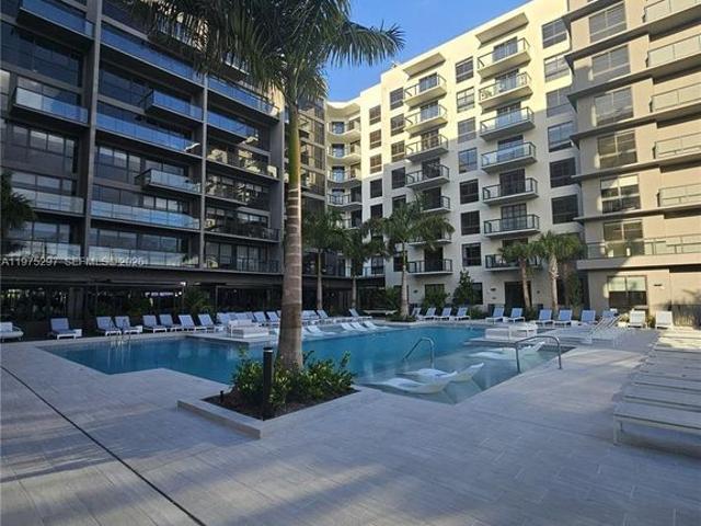 Luxury apartment complex for rent in North Miami, Florida