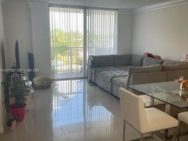 Luxury apartment complex for rent in North Miami, United States