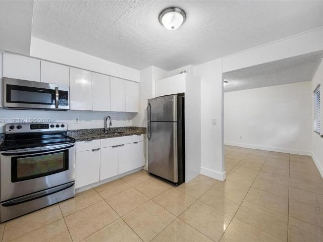 Luxury apartment complex for rent in North Miami, United States