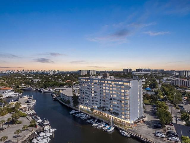 Luxury apartment complex for rent in North Miami, United States
