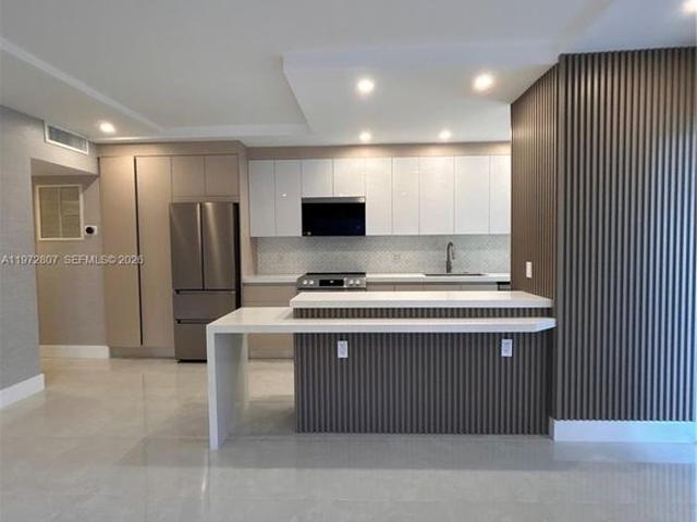 Luxury apartment complex for rent in North Miami, United States