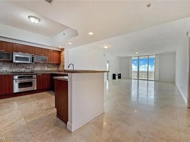 Luxury apartment complex for rent in North Miami, United States