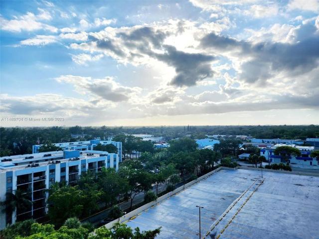 Luxury apartment complex for rent in North Miami, United States