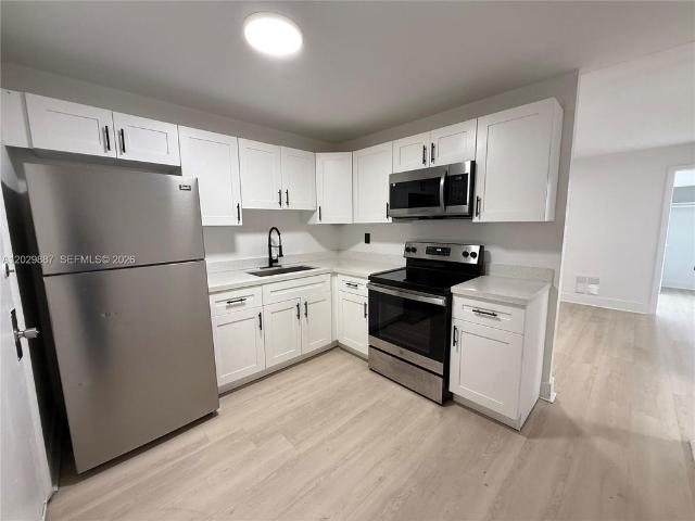 Luxury apartment complex for rent in North Miami, United States