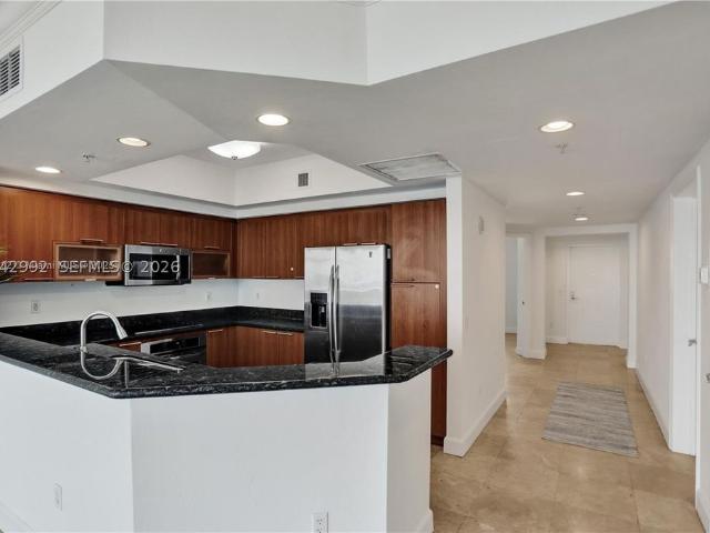Luxury apartment complex for rent in North Miami, United States