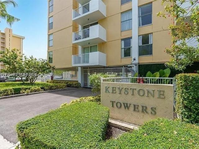 Luxury apartment complex for rent in North Miami, United States