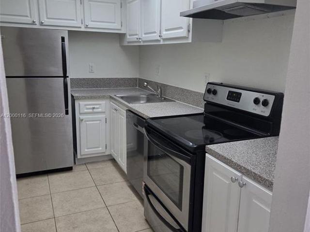 Luxury apartment complex for rent in North Miami, United States