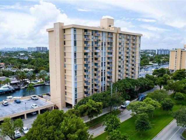 Luxury apartment complex for rent in North Miami, United States