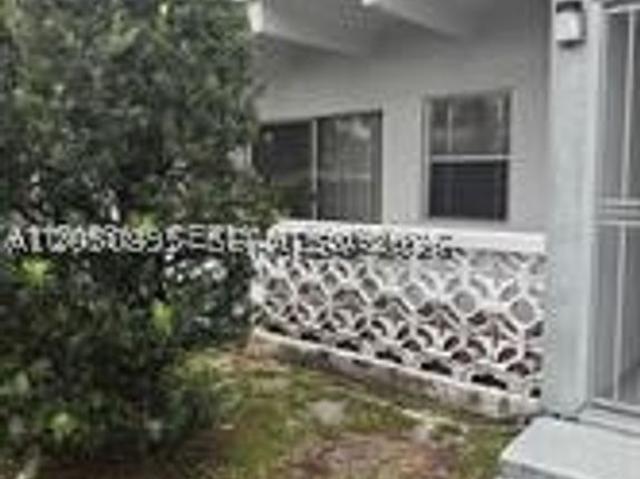 Luxury apartment complex for rent in North Miami, United States