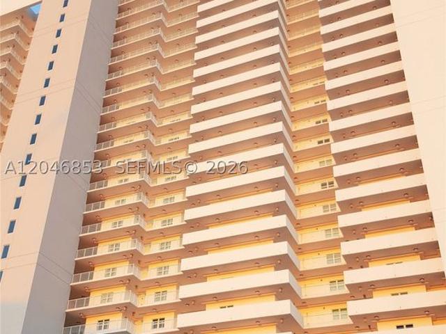 Luxury apartment complex for rent in North Miami, United States